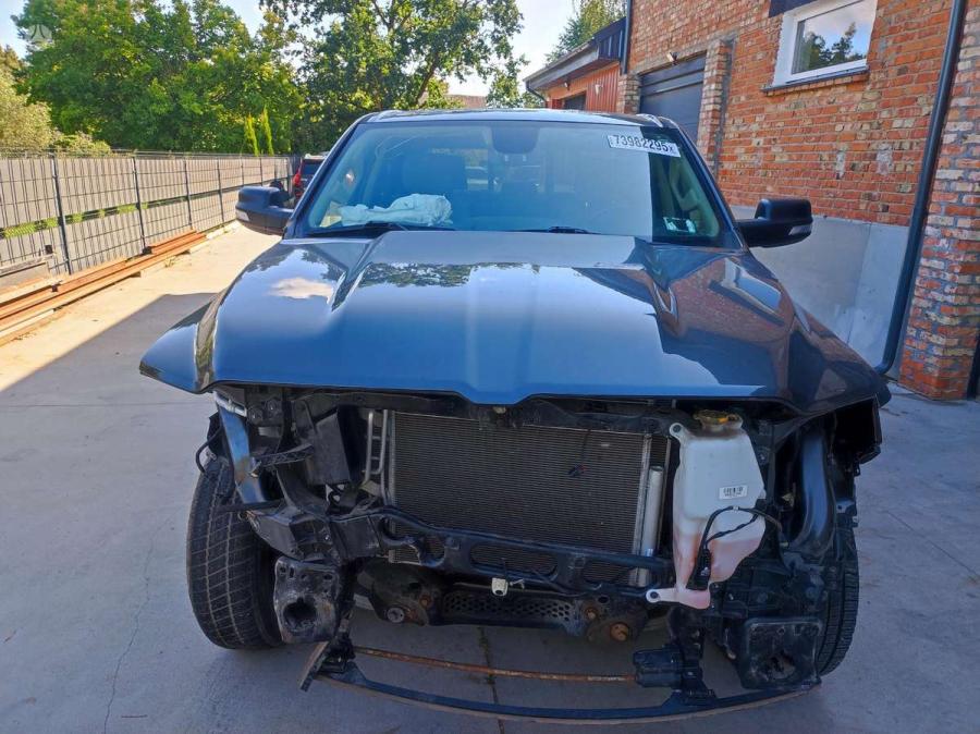 Pelēks Dodge RAM 2020 Kauņa, ar dzinēja tilpumu 0.00 L un nobraukumu 80 tūkst. km par 11800 €, foto 27 vietnē AUTOMOTO.COM.LV