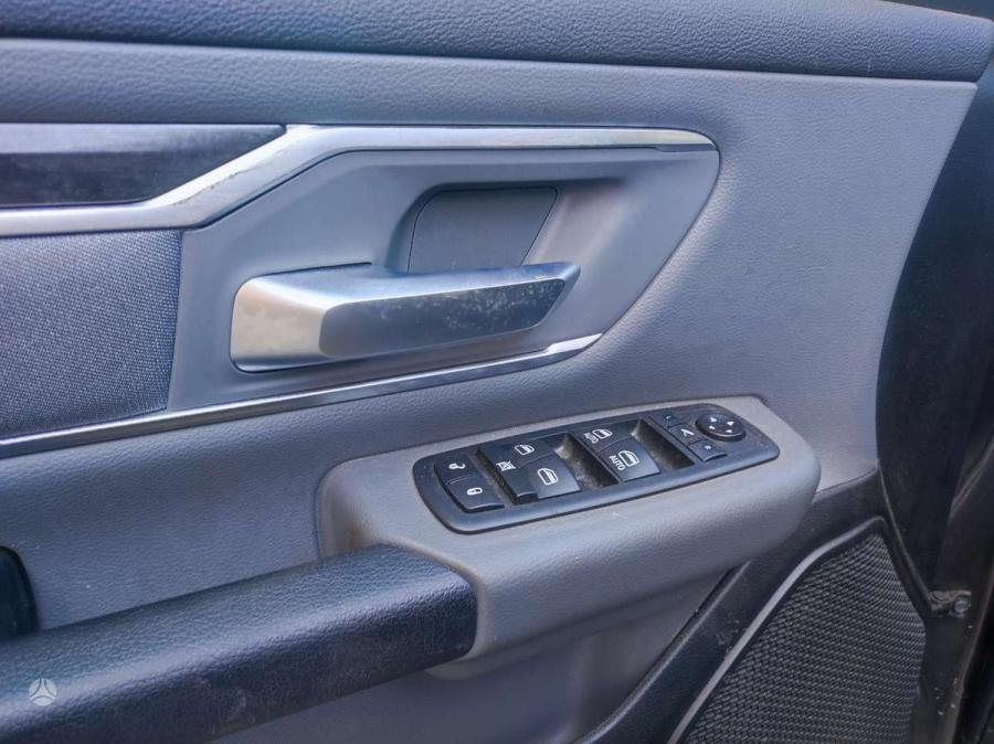Pelēks Dodge RAM 2020 Kauņa, ar dzinēja tilpumu 0.00 L un nobraukumu 80 tūkst. km par 11800 €, foto 32 vietnē AUTOMOTO.COM.LV