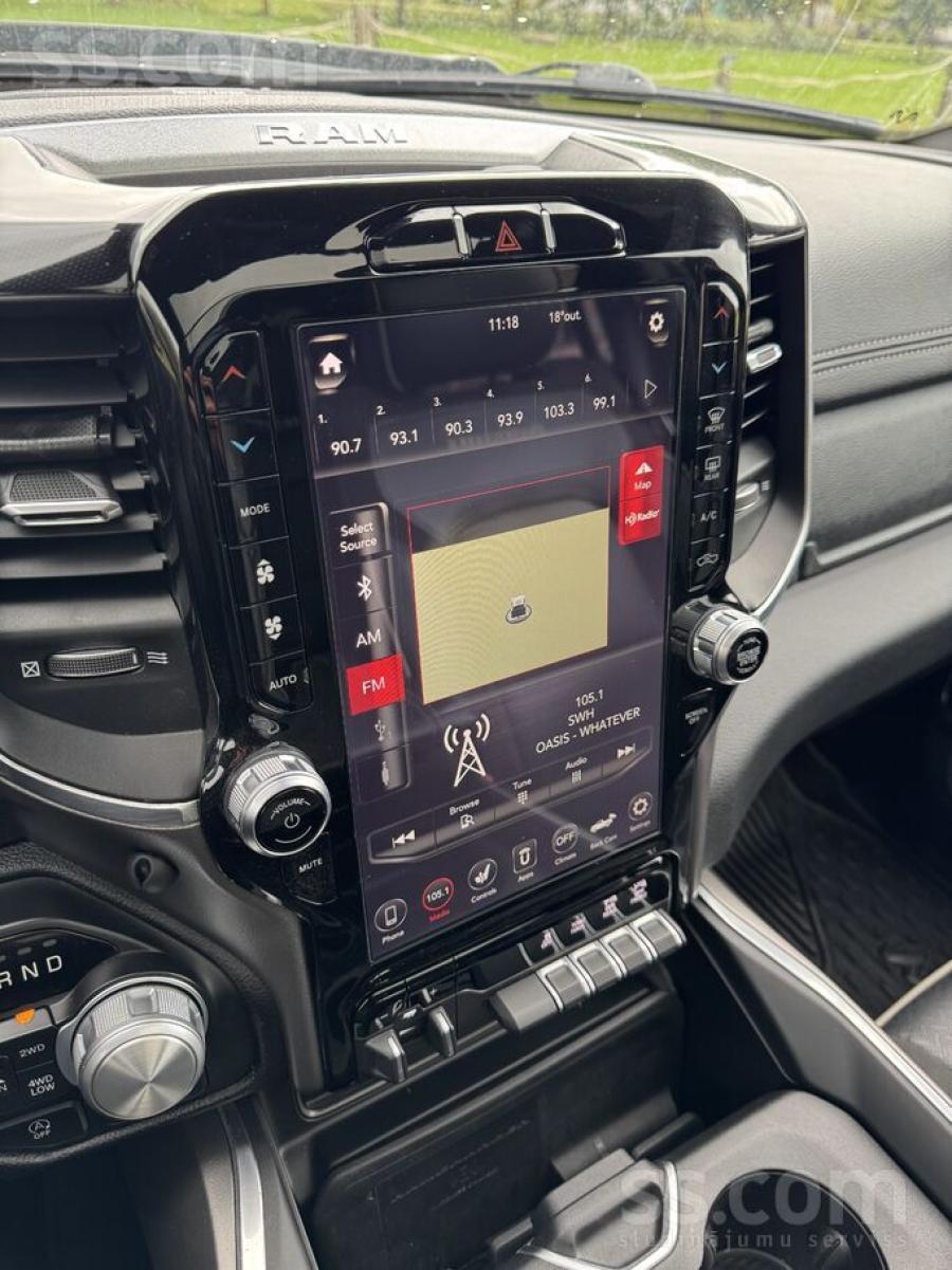 Grey Dodge RAM 2020 in Liepaja, with an engine capacity of 5.70 L and mileage of 114 thousand km for 39000 €, photo 10 on AUTOMOTO.COM.LV