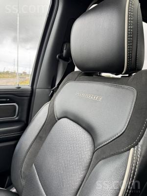 Grey Dodge RAM 2020 in Liepaja, with an engine capacity of 5.70 L and mileage of 114 thousand km for 39000 €, photo 25 on AUTOMOTO.COM.LV