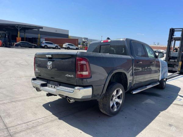 Grey Dodge RAM 2021 in Ukmerge, with an engine capacity of 5.70 L and mileage of 89 thousand km for 23595 €, photo 6 on AUTOMOTO.COM.LV
