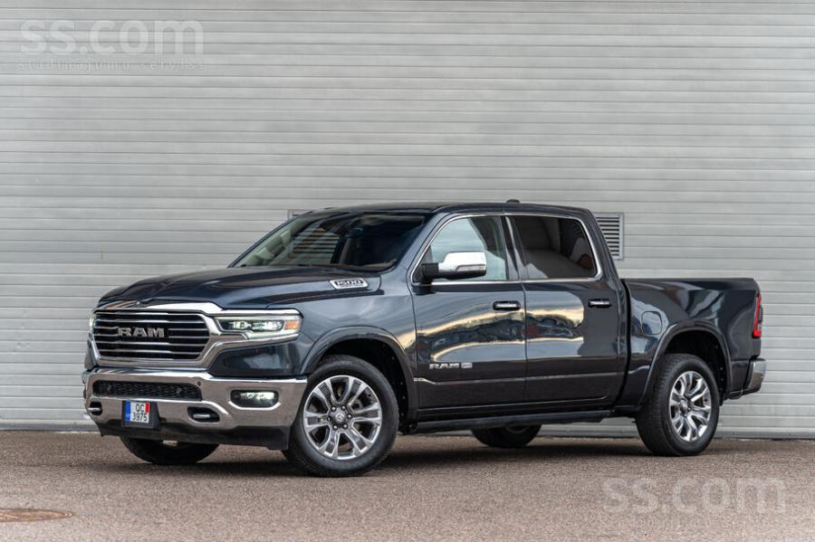 Grey Dodge RAM 2021 in Riga, with an engine capacity of 5.70 L and mileage of 230 thousand km for 41000 €, photo 3 on AUTOMOTO.COM.LV