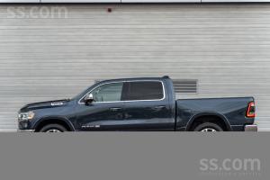 Grey Dodge RAM 2021 in Riga, with an engine capacity of 5.70 L and mileage of 230 thousand km for 41000 €, photo 5 on AUTOMOTO.COM.LV
