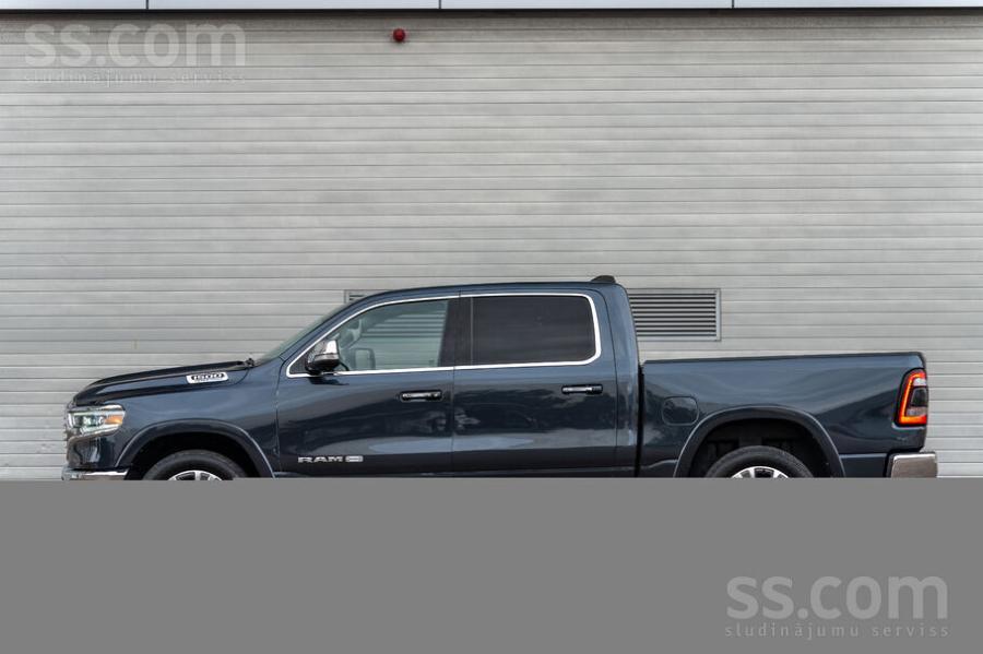 Grey Dodge RAM 2021 in Riga, with an engine capacity of 5.70 L and mileage of 230 thousand km for 41000 €, photo 5 on AUTOMOTO.COM.LV