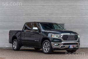 Grey Dodge RAM 2021 in Riga, with an engine capacity of 5.70 L and mileage of 230 thousand km for 41000 €, photo 6 on AUTOMOTO.COM.LV