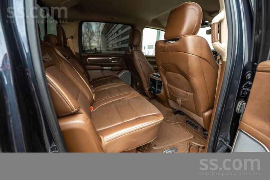 Grey Dodge RAM 2021 in Riga, with an engine capacity of 5.70 L and mileage of 230 thousand km for 41000 €, photo 12 on AUTOMOTO.COM.LV