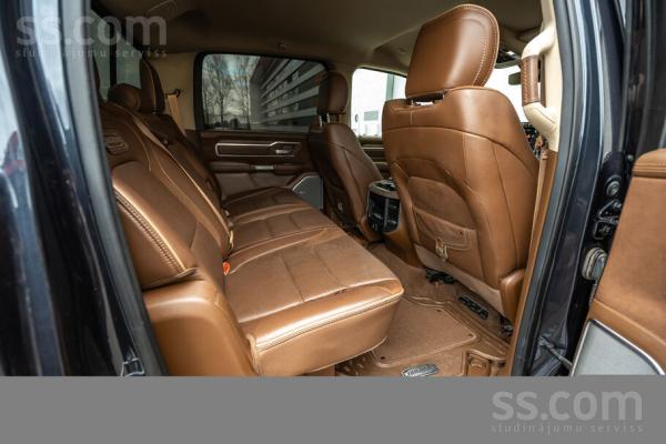 Pelēks Dodge RAM 2021 Rīga, ar dzinēja tilpumu 5.70 L un nobraukumu 230 tūkst. km par 39500 €, foto 8 vietnē AUTOMOTO.COM.LV