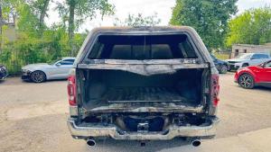 Grey Dodge RAM 2021 in Ukmerge, with an engine capacity of 5.70 L and mileage of 85 thousand km for 22999 €, photo 8 on AUTOMOTO.COM.LV
