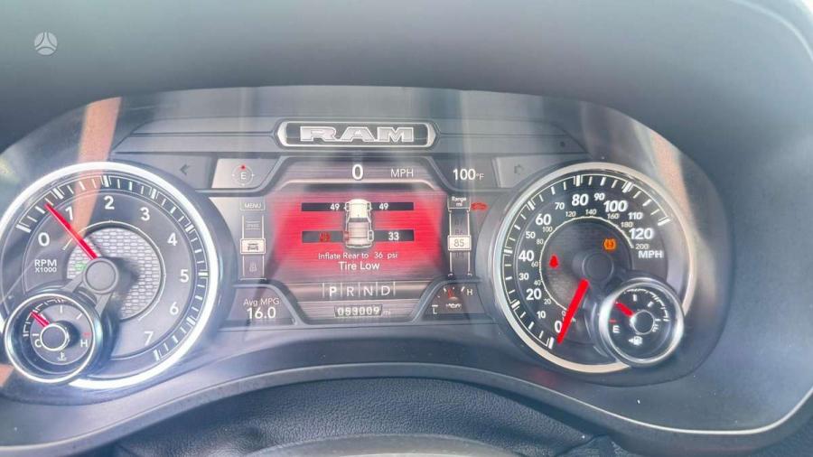 Grey Dodge RAM 2021 in Ukmerge, with an engine capacity of 5.70 L and mileage of 85 thousand km for 22999 €, photo 15 on AUTOMOTO.COM.LV