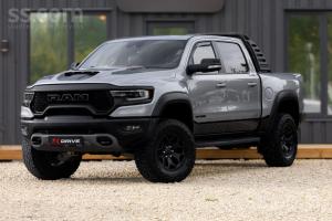 Grey Dodge RAM 2021 in Jelgava, with an engine capacity of 6.20 L and mileage of 77 thousand km for 79900 €, photo 4 on AUTOMOTO.COM.LV