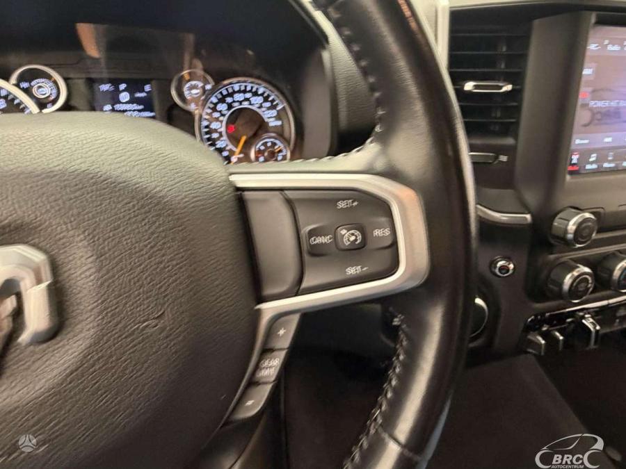 Grey Dodge RAM 2021 in Vilnius, with an engine capacity of 5.65 L and mileage of 57 thousand km for 39900 €, photo 31 on AUTOMOTO.COM.LV