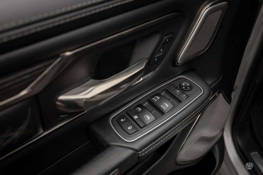 Серый Додж РАМ 2021 в Рига, объемом двигателя 0.00 л и пробегом 145 тыс. км за 42500 €, фото 24 на AUTOMOTO.COM.LV