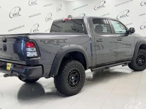 Pelēks Dodge RAM 2021 Viļņa, ar dzinēja tilpumu 5.65 L un nobraukumu 57 tūkst. km par 36900 €, foto 4 vietnē AUTOMOTO.COM.LV