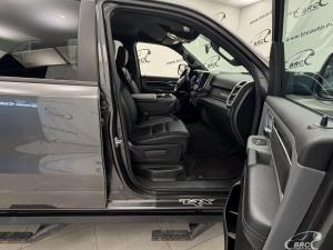 Pelēks Dodge RAM 2021 Viļņa, ar dzinēja tilpumu 5.65 L un nobraukumu 57 tūkst. km par 36900 €, foto 6 vietnē AUTOMOTO.COM.LV