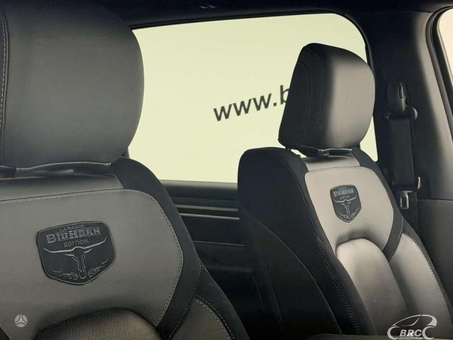 Pelēks Dodge RAM 2021 Viļņa, ar dzinēja tilpumu 5.65 L un nobraukumu 57 tūkst. km par 36900 €, foto 10 vietnē AUTOMOTO.COM.LV