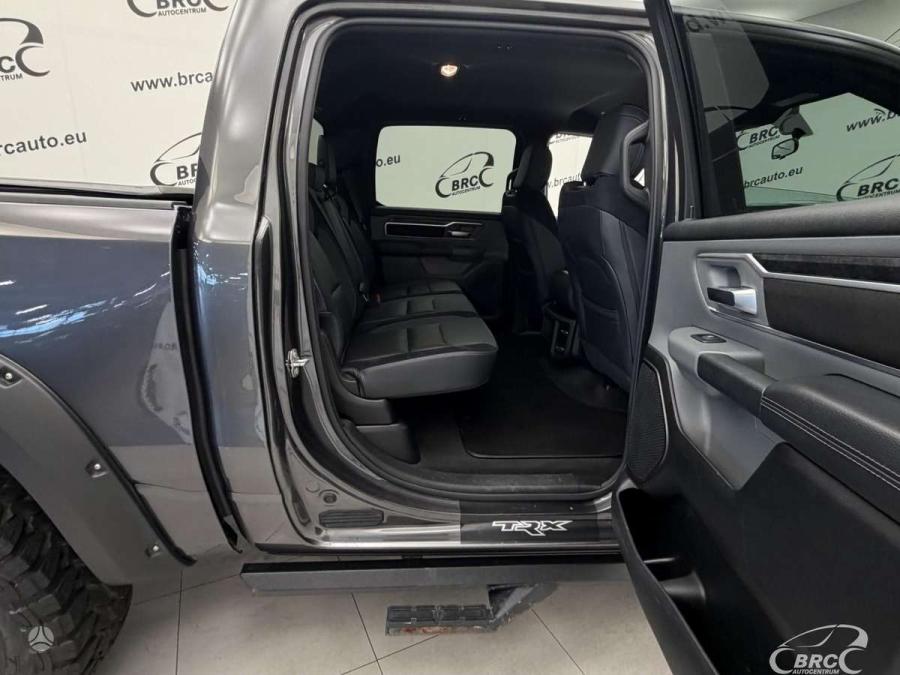 Pelēks Dodge RAM 2021 Viļņa, ar dzinēja tilpumu 5.65 L un nobraukumu 57 tūkst. km par 36900 €, foto 13 vietnē AUTOMOTO.COM.LV