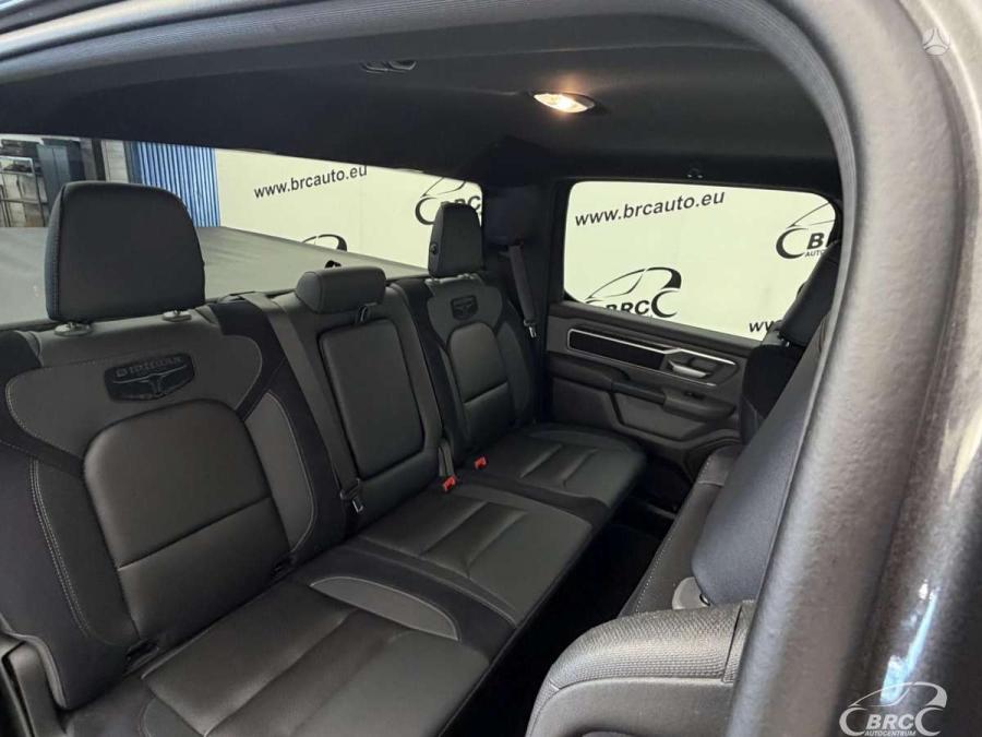 Pelēks Dodge RAM 2021 Viļņa, ar dzinēja tilpumu 5.65 L un nobraukumu 57 tūkst. km par 36900 €, foto 15 vietnē AUTOMOTO.COM.LV