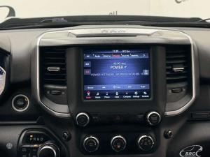Pelēks Dodge RAM 2021 Viļņa, ar dzinēja tilpumu 5.65 L un nobraukumu 57 tūkst. km par 36900 €, foto 19 vietnē AUTOMOTO.COM.LV