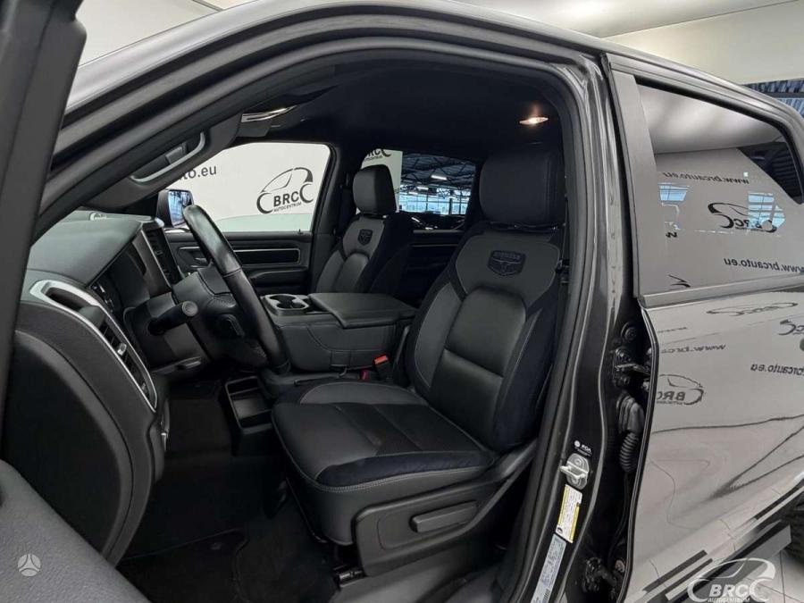 Pelēks Dodge RAM 2021 Viļņa, ar dzinēja tilpumu 5.65 L un nobraukumu 57 tūkst. km par 36900 €, foto 25 vietnē AUTOMOTO.COM.LV