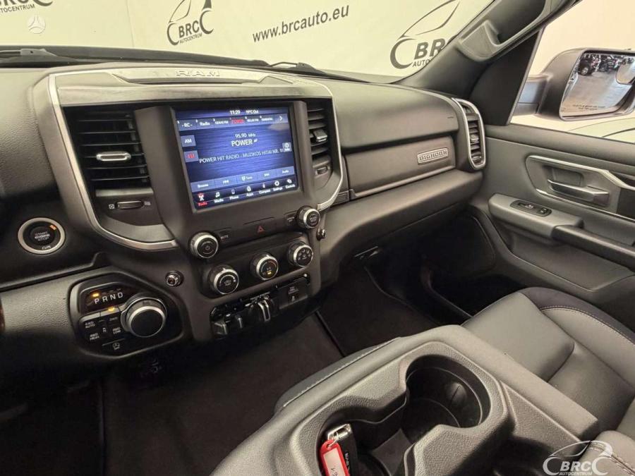 Pelēks Dodge RAM 2021 Viļņa, ar dzinēja tilpumu 5.65 L un nobraukumu 57 tūkst. km par 36900 €, foto 28 vietnē AUTOMOTO.COM.LV