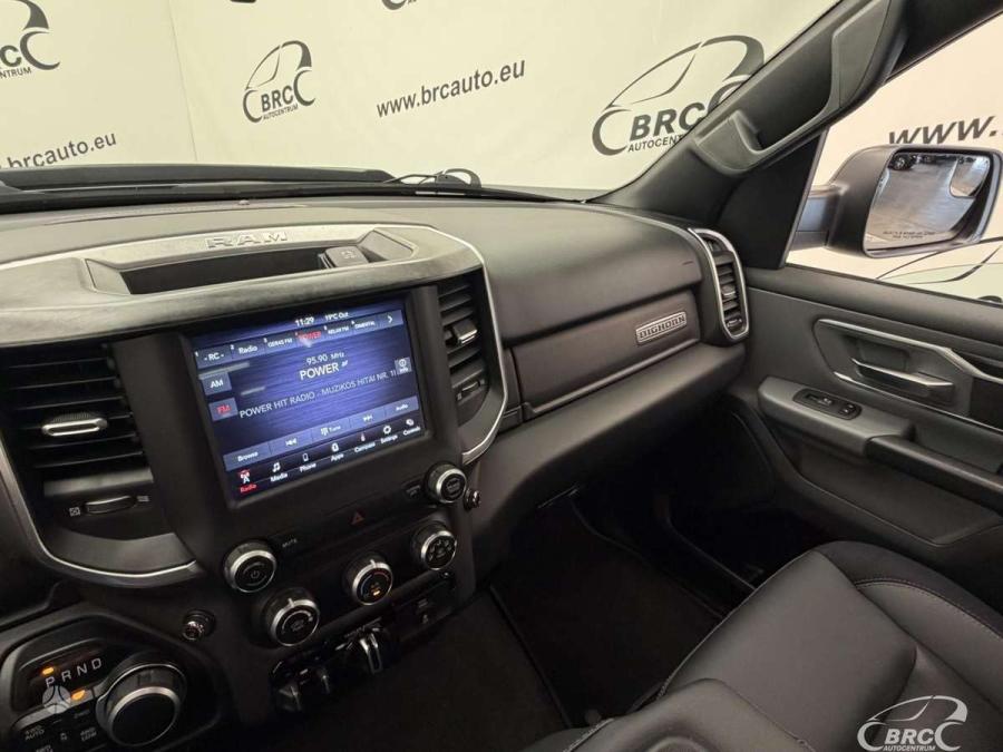 Pelēks Dodge RAM 2021 Viļņa, ar dzinēja tilpumu 5.65 L un nobraukumu 57 tūkst. km par 36900 €, foto 29 vietnē AUTOMOTO.COM.LV