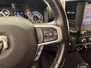 Pelēks Dodge RAM 2021 Viļņa, ar dzinēja tilpumu 5.65 L un nobraukumu 57 tūkst. km par 36900 €, foto 31 vietnē AUTOMOTO.COM.LV