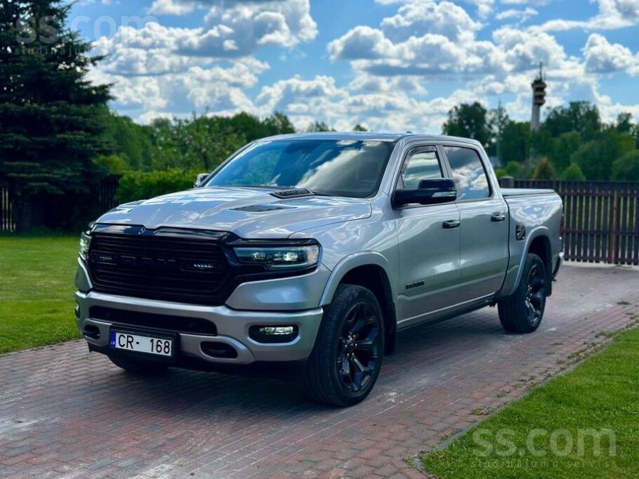 Pelēks Dodge RAM 2022 Rīga, ar dzinēja tilpumu 5.70 L un nobraukumu 65 tūkst. km par 59900 €, foto 4 vietnē AUTOMOTO.COM.LV