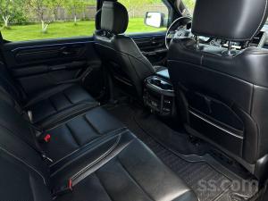Pelēks Dodge RAM 2022 Rīga, ar dzinēja tilpumu 5.70 L un nobraukumu 65 tūkst. km par 59900 €, foto 13 vietnē AUTOMOTO.COM.LV