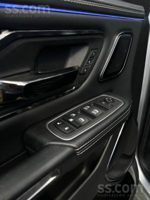Pelēks Dodge RAM 2022 Rīga, ar dzinēja tilpumu 5.70 L un nobraukumu 65 tūkst. km par 59900 €, foto 14 vietnē AUTOMOTO.COM.LV