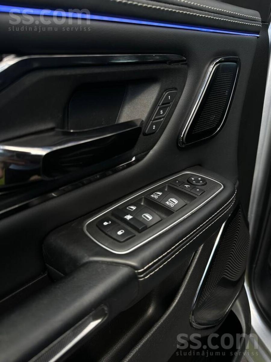 Pelēks Dodge RAM 2022 Rīga, ar dzinēja tilpumu 5.70 L un nobraukumu 65 tūkst. km par 59900 €, foto 14 vietnē AUTOMOTO.COM.LV