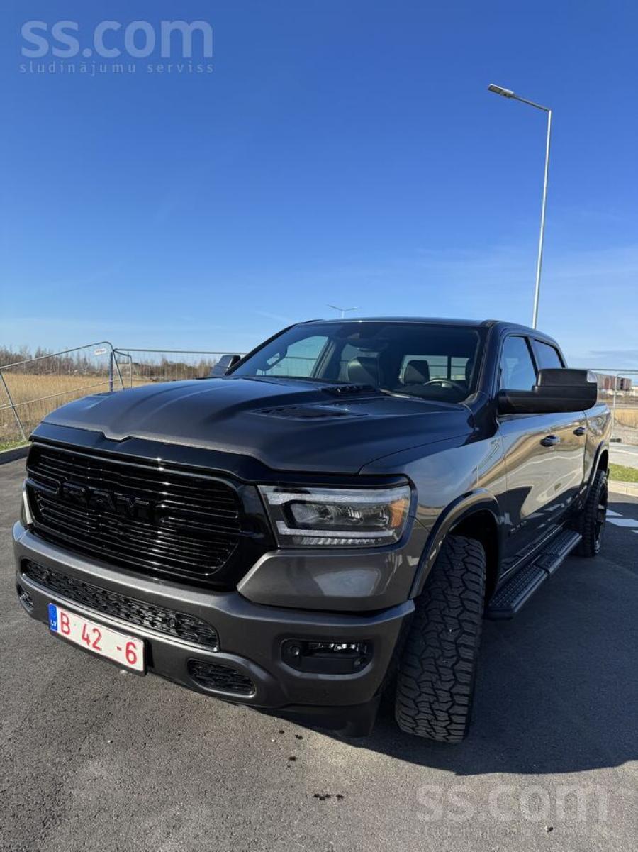Grey Dodge RAM 2022 in Liepaja, with an engine capacity of 5.70 L and mileage of 62 thousand km for 49900 €, photo 1 on AUTOMOTO.COM.LV