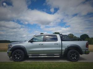 Grey Dodge RAM 2022 in Birzai, with an engine capacity of 3.00 L and mileage of 158 thousand km for 31000 €, photo 3 on AUTOMOTO.COM.LV