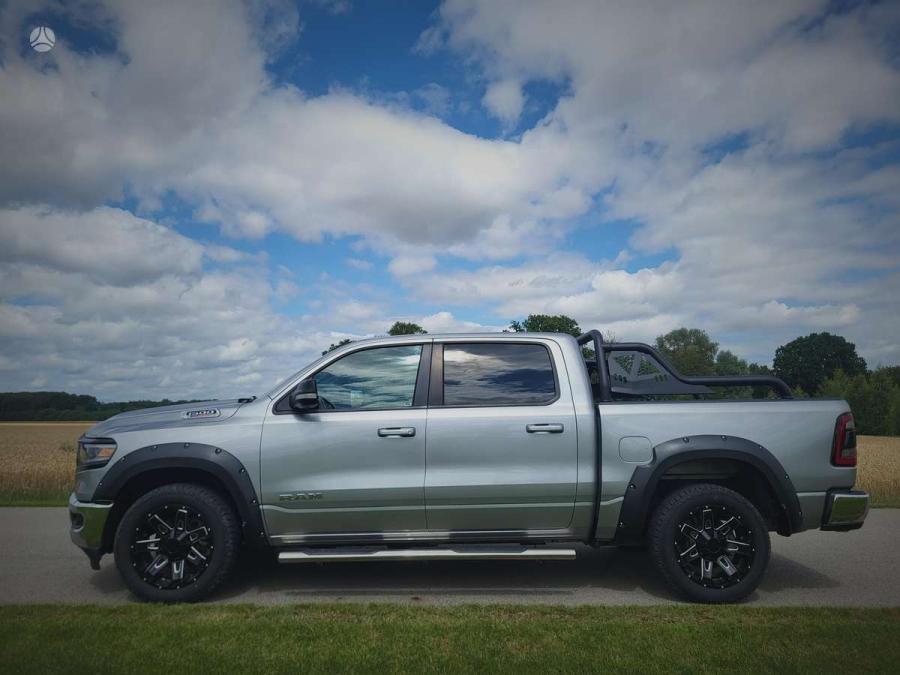 Grey Dodge RAM 2022 in Birzai, with an engine capacity of 3.00 L and mileage of 158 thousand km for 31000 €, photo 3 on AUTOMOTO.COM.LV