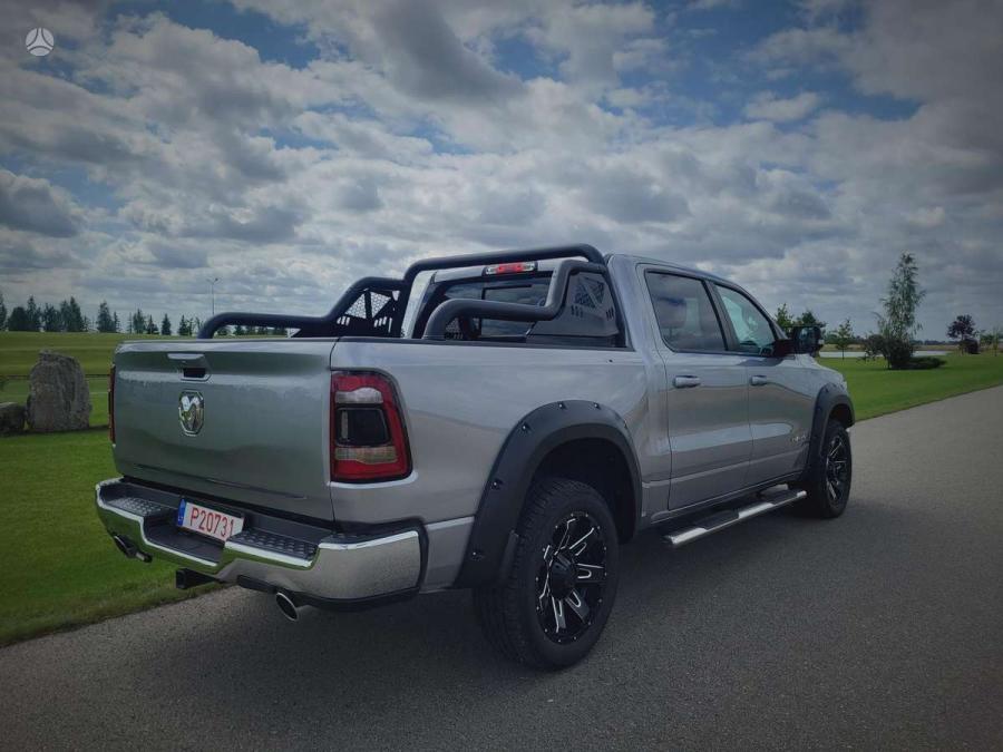 Grey Dodge RAM 2022 in Birzai, with an engine capacity of 3.00 L and mileage of 158 thousand km for 31000 €, photo 5 on AUTOMOTO.COM.LV