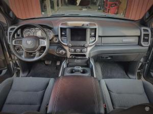 Grey Dodge RAM 2022 in Birzai, with an engine capacity of 3.00 L and mileage of 158 thousand km for 31000 €, photo 9 on AUTOMOTO.COM.LV