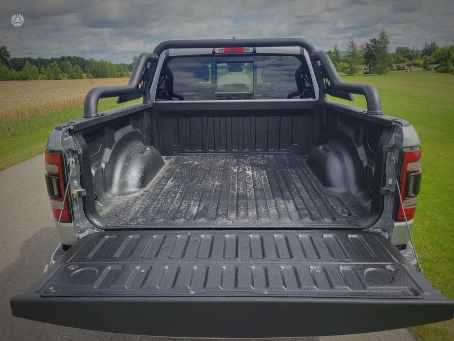 Grey Dodge RAM 2022 in Birzai, with an engine capacity of 3.00 L and mileage of 158 thousand km for 31000 €, photo 15 on AUTOMOTO.COM.LV