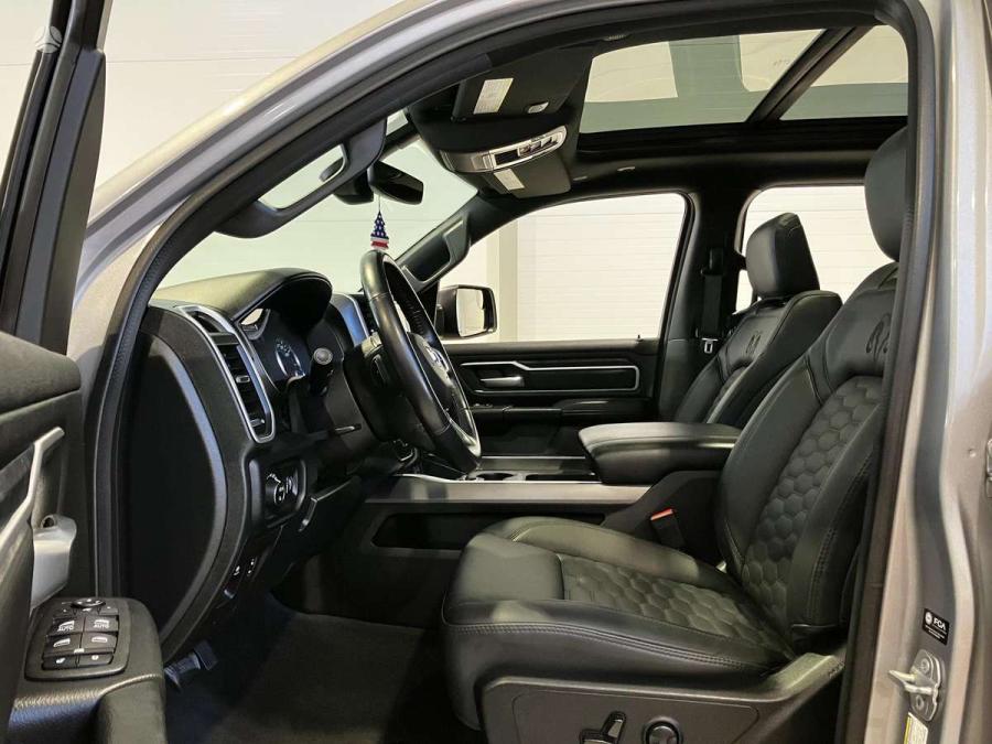 Grey Dodge RAM 2022 in Klaipeda, with an engine capacity of 0.00 L and mileage of 89 thousand km for 41745 €, photo 9 on AUTOMOTO.COM.LV