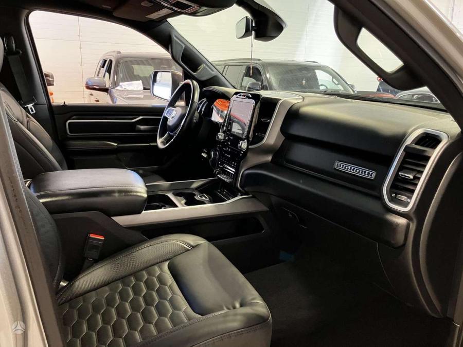 Grey Dodge RAM 2022 in Klaipeda, with an engine capacity of 0.00 L and mileage of 89 thousand km for 41745 €, photo 14 on AUTOMOTO.COM.LV