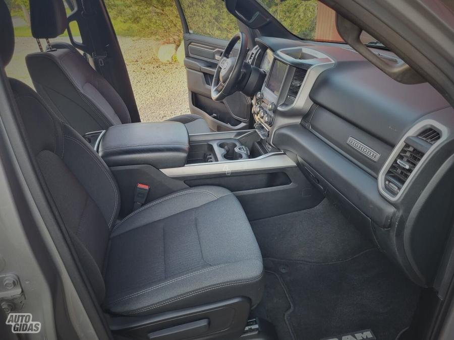 Pelēks Dodge RAM 2022 Biržai, ar dzinēja tilpumu 3.00 L un nobraukumu 158 tūkst. km par 30999 €, foto 12 vietnē AUTOMOTO.COM.LV