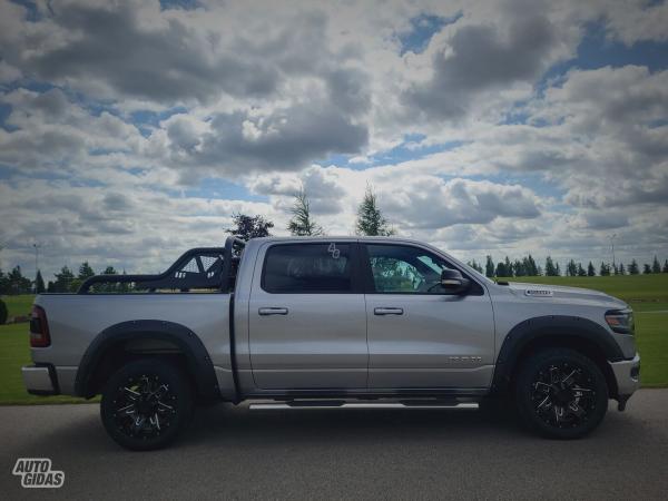 Grey Dodge RAM 2022 in Birzai, with an engine capacity of 3.00 L and mileage of 158 thousand km for 30999 €, photo 8 on AUTOMOTO.COM.LV
