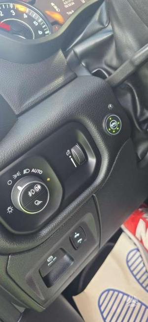 Grey Dodge RAM 2023 in Klaipeda, with an engine capacity of 5.70 L and mileage of 41 thousand km for 43000 €, photo 12 on AUTOMOTO.COM.LV