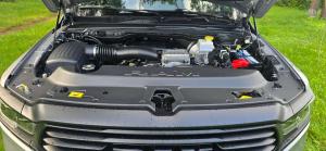 Grey Dodge RAM 2023 in Klaipeda, with an engine capacity of 5.70 L and mileage of 41 thousand km for 43000 €, photo 17 on AUTOMOTO.COM.LV