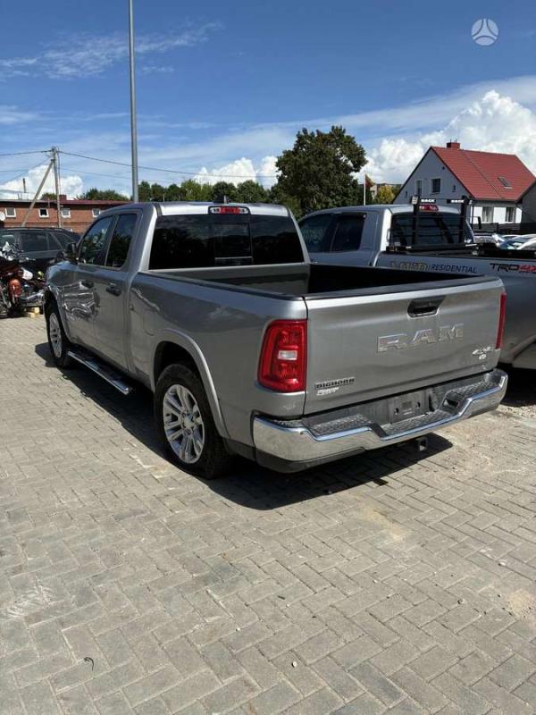 Pelēks Dodge RAM 2025 Klaipėda, ar dzinēja tilpumu 3.60 L un nobraukumu 13 tūkst. km par 18700 €, foto 8 vietnē AUTOMOTO.COM.LV