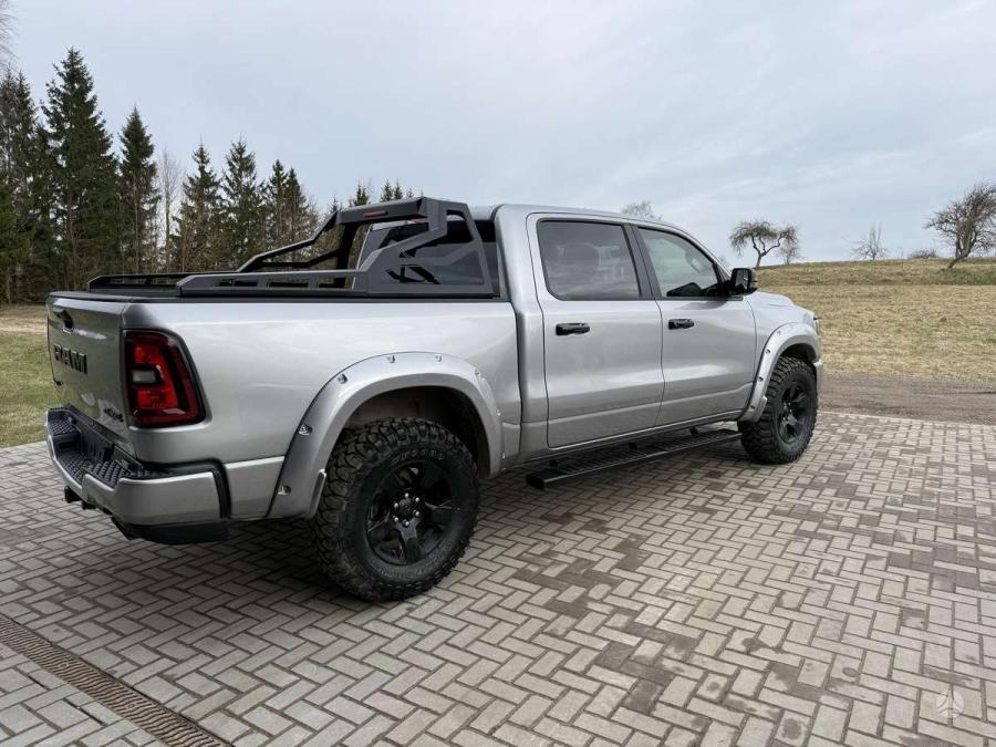 Grey Dodge RAM 2025 in Plunge, with an engine capacity of 3.00 L and mileage of 19 thousand km for 52030 €, photo 3 on AUTOMOTO.COM.LV