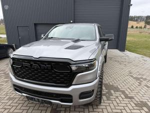 Grey Dodge RAM 2025 in Plunge, with an engine capacity of 3.00 L and mileage of 19 thousand km for 52030 €, photo 6 on AUTOMOTO.COM.LV