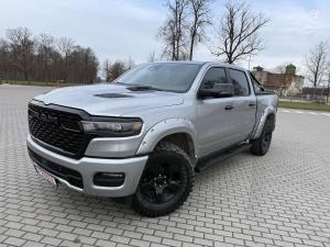 Grey Dodge RAM 2025 in Plunge, with an engine capacity of 3.00 L and mileage of 19 thousand km for 52030 €, photo 8 on AUTOMOTO.COM.LV