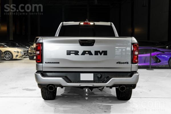 Pelēks Dodge RAM 2025 Rīga, ar dzinēja tilpumu 3.00 L un nobraukumu 15 tūkst. km par 55000 €, foto 6 vietnē AUTOMOTO.COM.LV