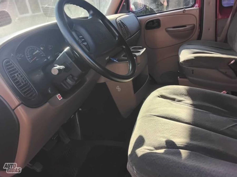 Dodge RAM 2000 Lazdijai, ar dzinēja tilpumu 3.90 L un nobraukumu 300 tūkst. km par 2500 €, foto 7 vietnē AUTOMOTO.COM.LV