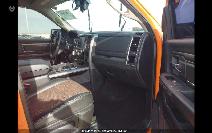 Orange Dodge RAM 2015 in Siauliai, with an engine capacity of 5.65 L and mileage of 232 thousand km for 10000 €, photo 12 on AUTOMOTO.COM.LV