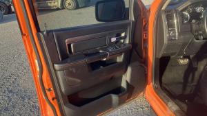 Orange Dodge RAM 2015 in Siauliai, with an engine capacity of 5.65 L and mileage of 232 thousand km for 10000 €, photo 24 on AUTOMOTO.COM.LV